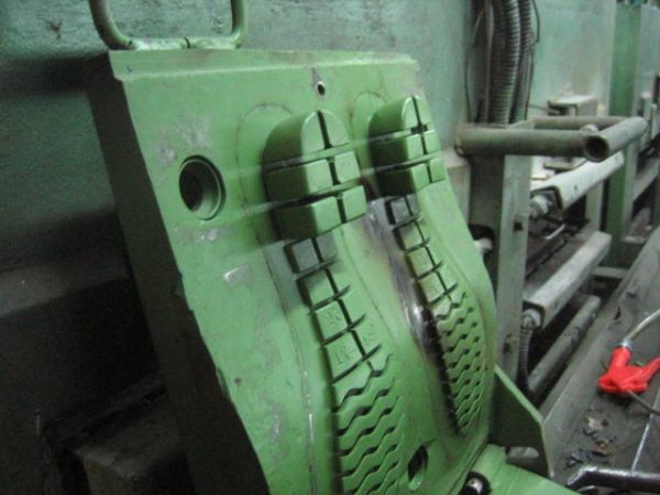 How Rubber Shoe Soles are Made- Shoemakers Academy