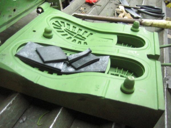 How Rubber Shoe Soles are Made- Shoemakers Academy